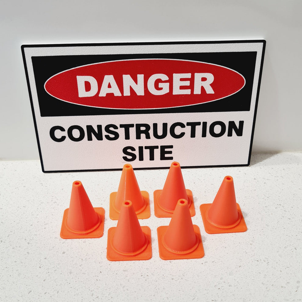 Mini Construction Cones 7pcs – Little Explorer Eco Toys
